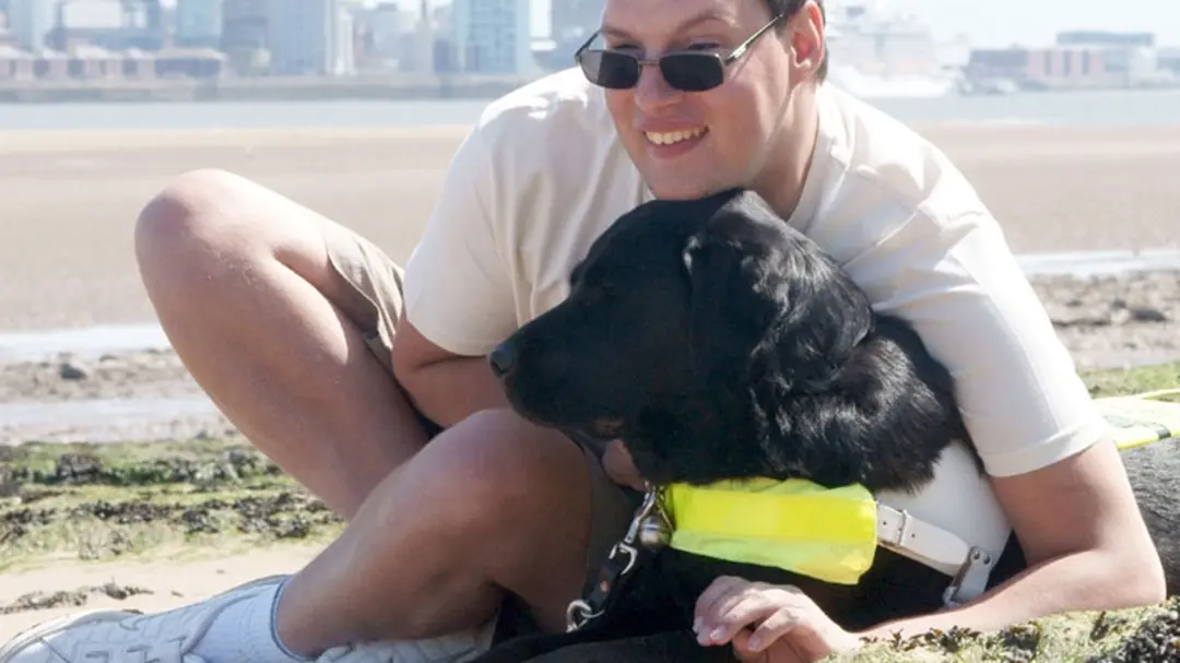Travelling with your assistance dog | Guide Dogs